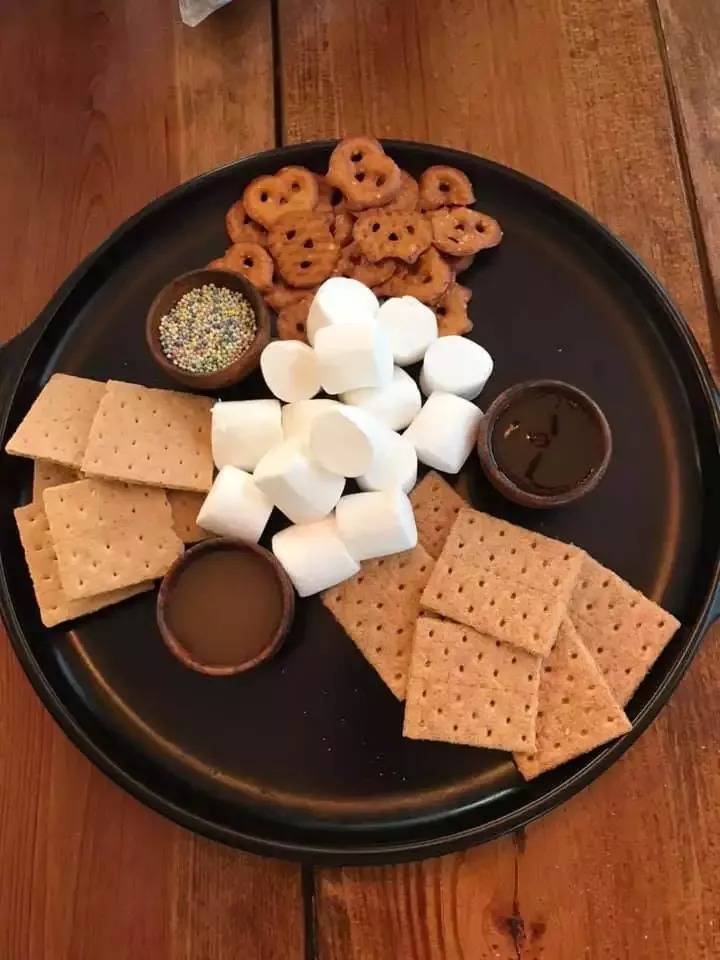 S’mores Dessert Platter in 6 Easy Steps • Homesteading and Hungry